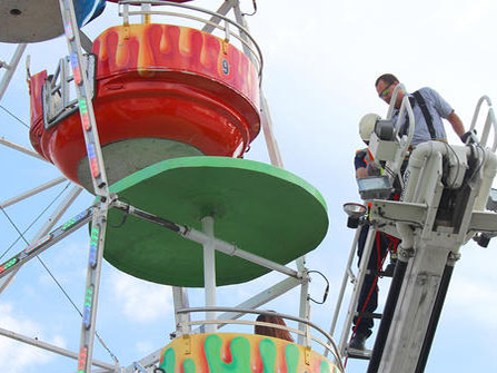 Police: 1 Suffered Head Injury In Fall From Ferris Wheel