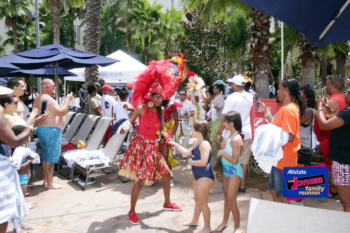 Bahamas Pool Party! | Black America Web