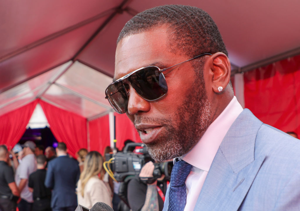 Randy Moss Speaks Out About Beating Cancer [WATCH] – DJRo