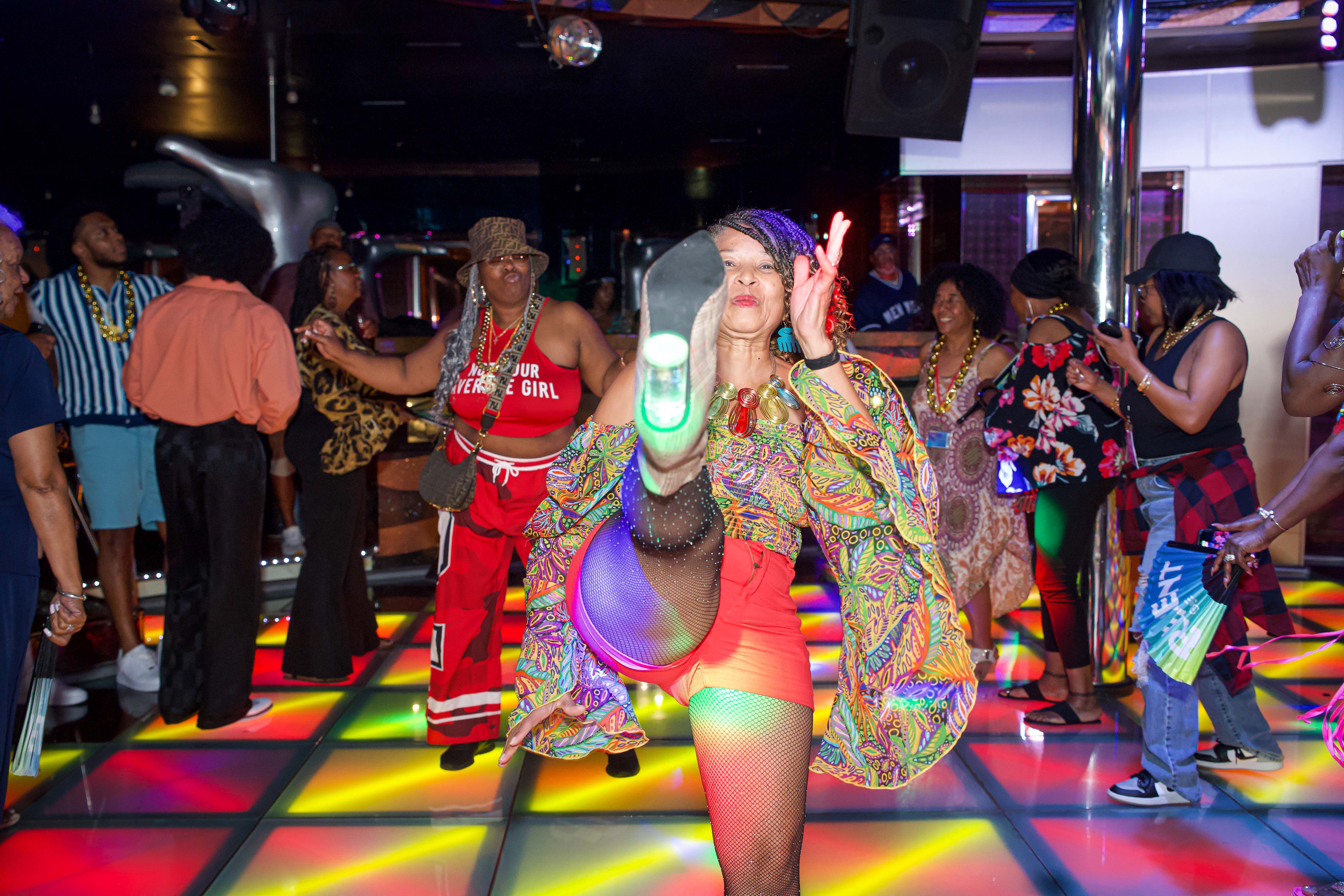 70s vs 90s Theme Night Highlights Day 3 of the Fantastic Voyage